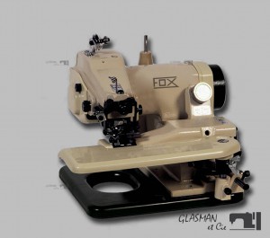 Ourleuse industrielle à point invisible