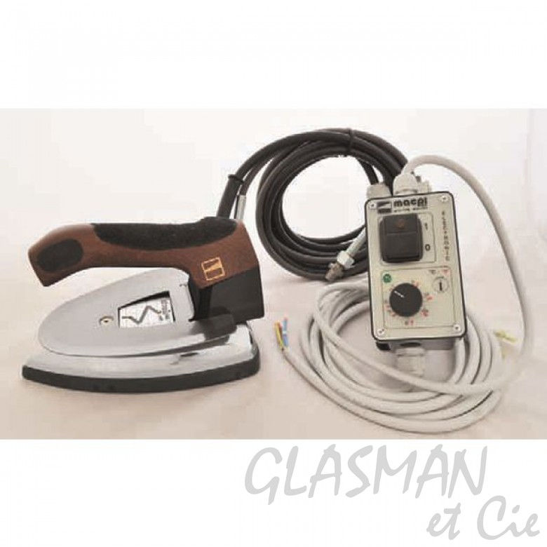 Fer a repasser electronique avec unite macpi 033 kg. 1,500