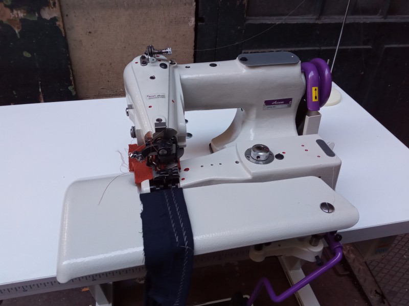 Ourleuse industrielle points invisible TEXI ACCURA PREMIUM