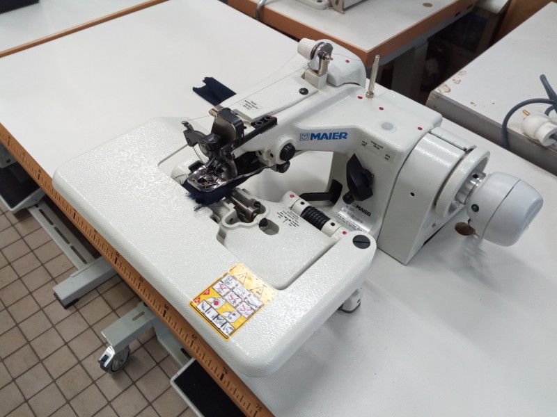 Ourleuse industrielle point invisible MAIER-UNITAS 221